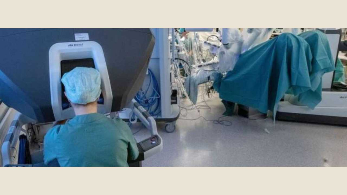 Baby born from uterus transplanted & implanted via robot in world first ...