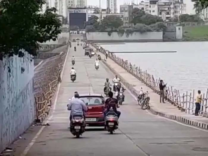 Surat: Key Weir-Cum-Causeway Road Reopened After 50 Days | Loktej Surat ...