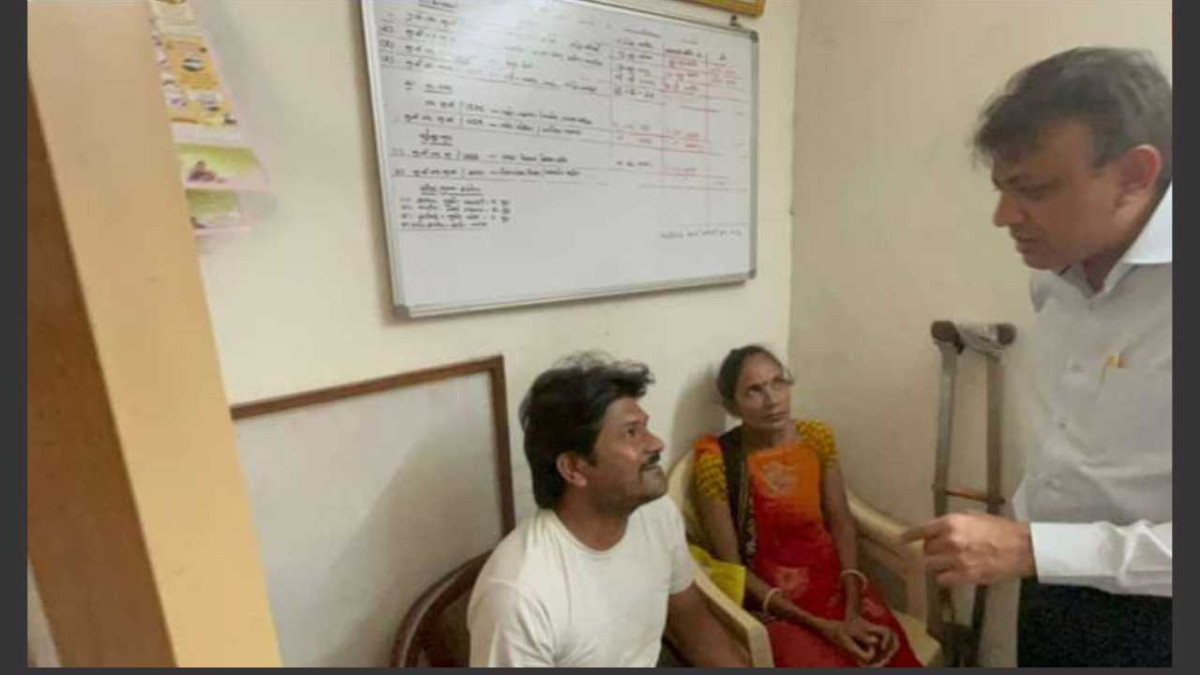 Surat Mayor Dakshesh Mavani Shows Empathy for Disabled, Meets Them on ...