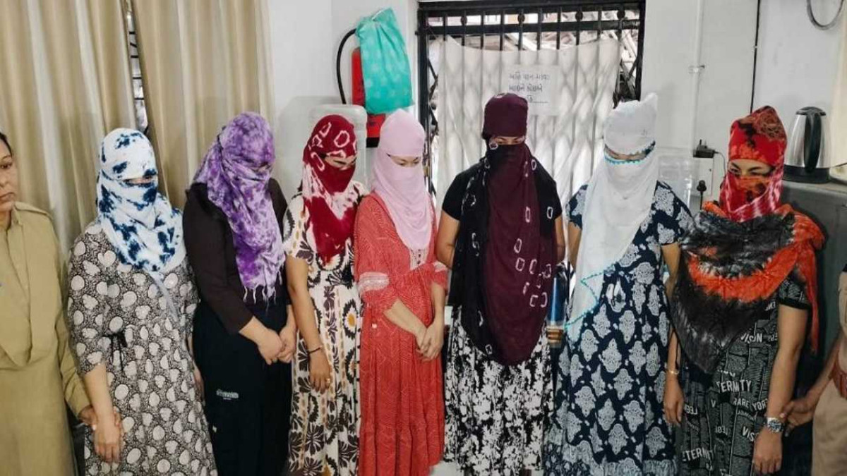 Police Bust Spa Prostitution Ring in Surat Hotel, Arrest 14 | Loktej ...