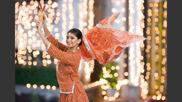 Garba Celebrations in Gujarat to Continue Late into Night with Special ...