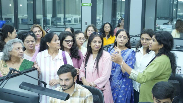 Women Entrepreneurs Visit Surat's Green Lab Diamond LLP to Explore Tech ...