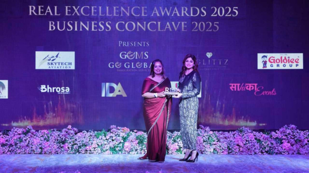 Susmita Gupta Graces the Real Excellence Awards in an Elegant Saree ...