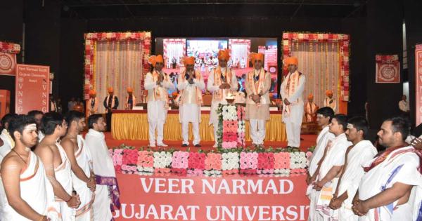 Surat : Veer Narmad South Gujarat University Celebrates 55th Graduation ...