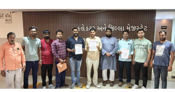 Textile Workers' Union Submits Memorandum to Surat Collector Seeking ...